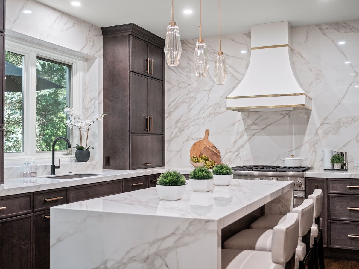 Transforming a 90s Kitchen into a Modern Baker's Haven