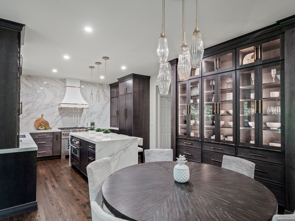 Transforming a 90s Kitchen into a Modern Baker's Haven